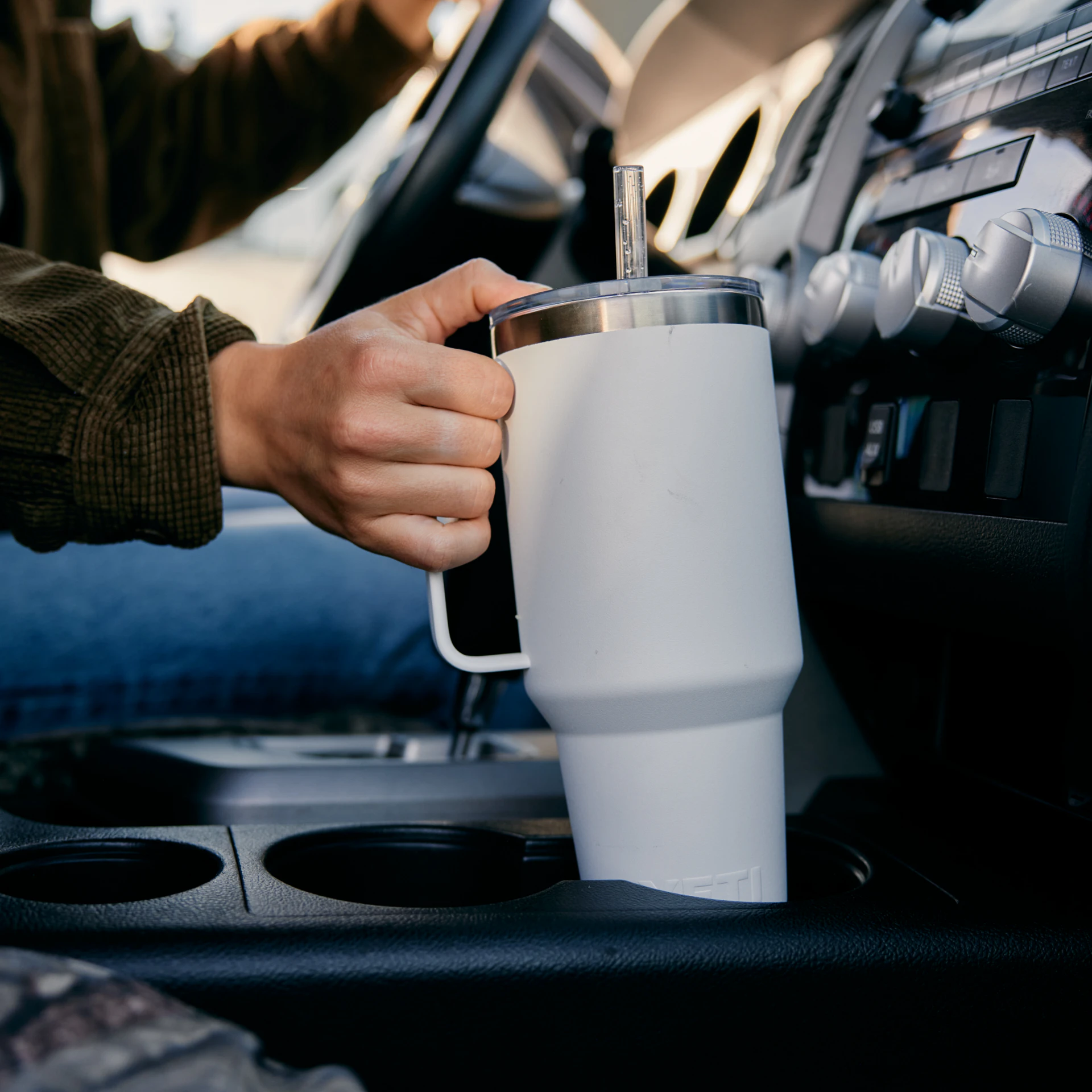 YETI 42 oz Straw Mug